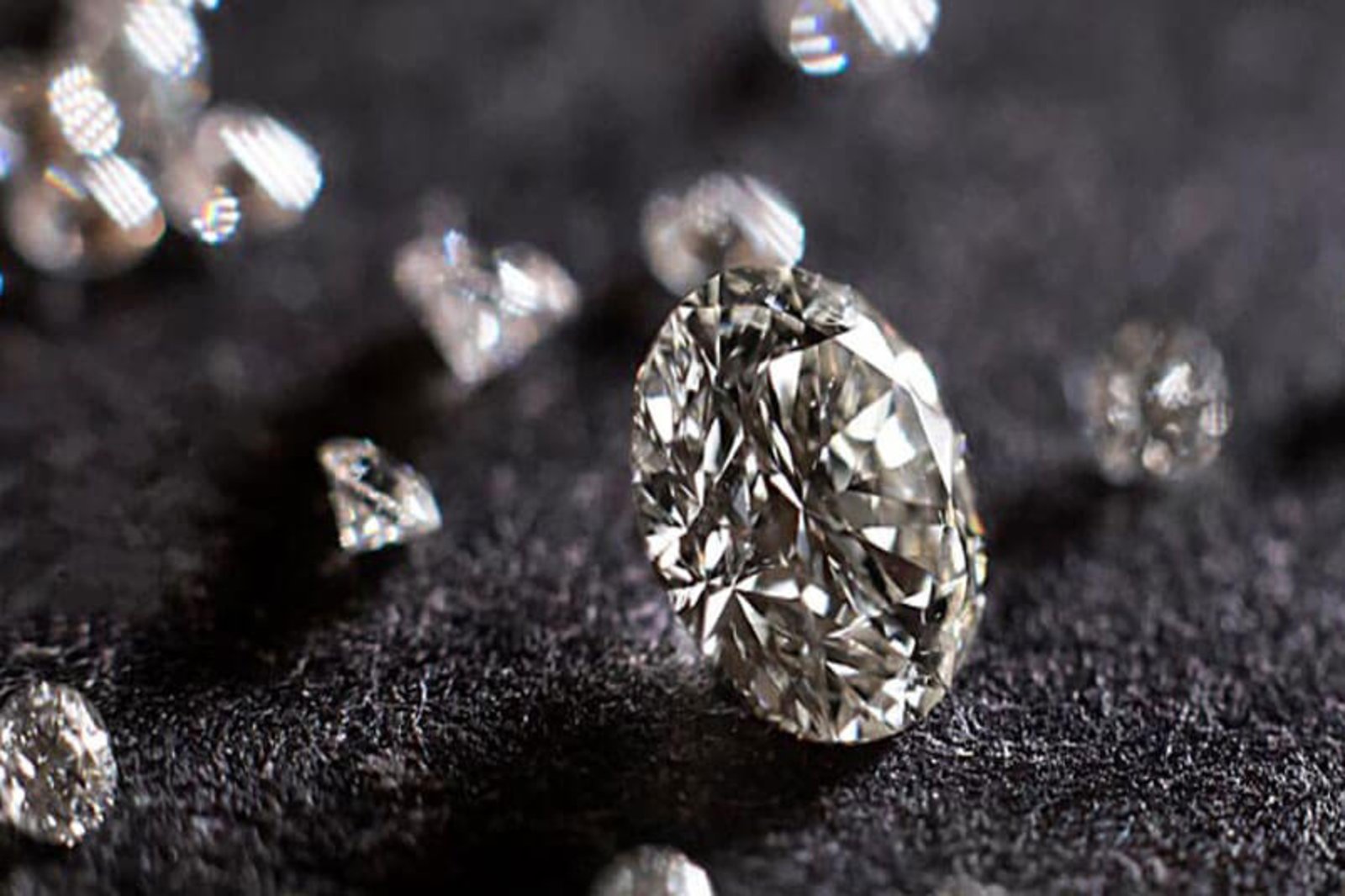 How Lab Grown Diamonds are Revolutionizing the Jewelry Industry - General Imaging Magazine 2023